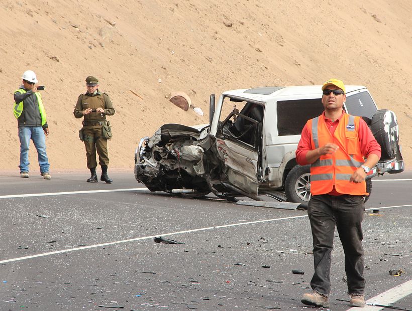 Un Choque Frontal Entre Una Camioneta Y Un Auto Dejó Cuatro Heridos En