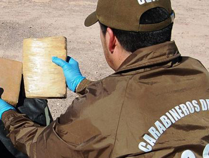 OS-7 de Carabineros de Calama encontró 330 kilos de drogas abandonados en el sector del poblado ...