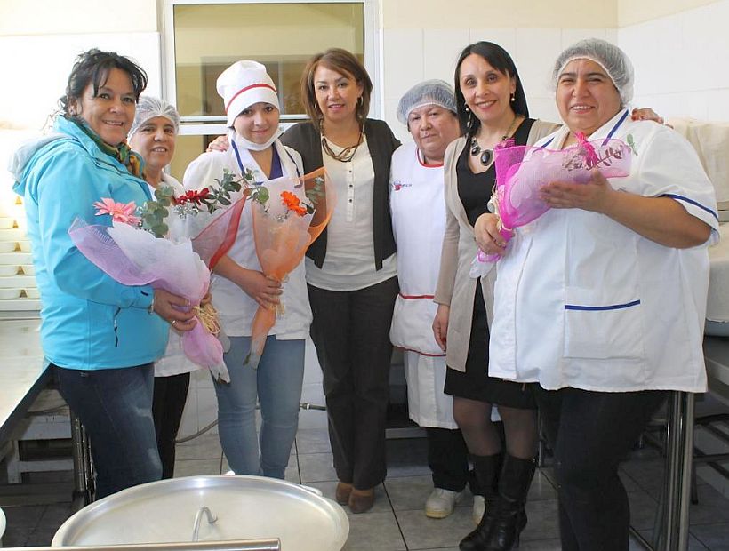 Manipuladoras De Alimentos De Junaeb Celebraron Su Día En La Araucanía