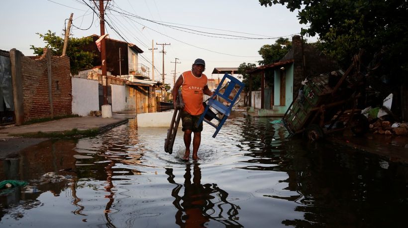 Inundaciones En Paraguay Dejan Cuatro Muertos Y 100 Mil Desplazados