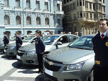 PDI de la región recibe 18 nuevos vehículos