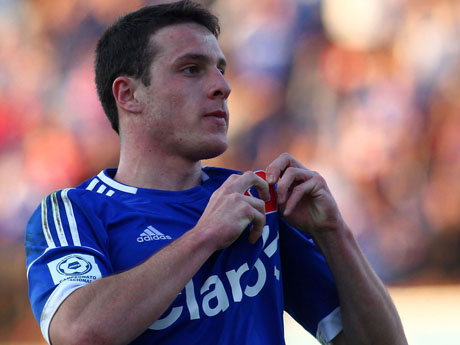 Ángelo Henríquez se quedó en Europa y ficharía por el Manchester United