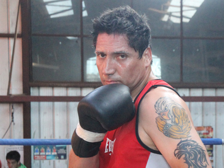 El osornino Jonny Guzmán irá tras su primer triunfo en boxeo profesional