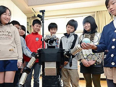 Una escuela en Japón tiene un alumno robot
