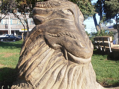 La estatua del Caicai- Vilú volvió nuevamente a la Plaza de Armas de Ancud