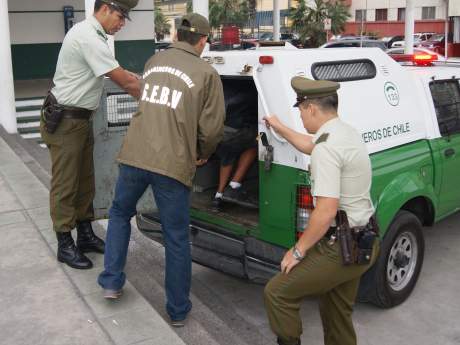 Carabineros detuvo a dos personas por robo de vehículos en la población ...