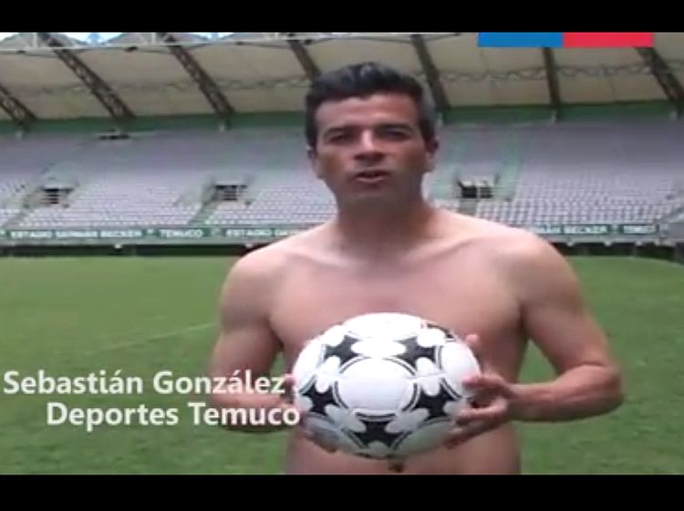 Chamagol González se "empelotó" por la violencia contra las mujeres