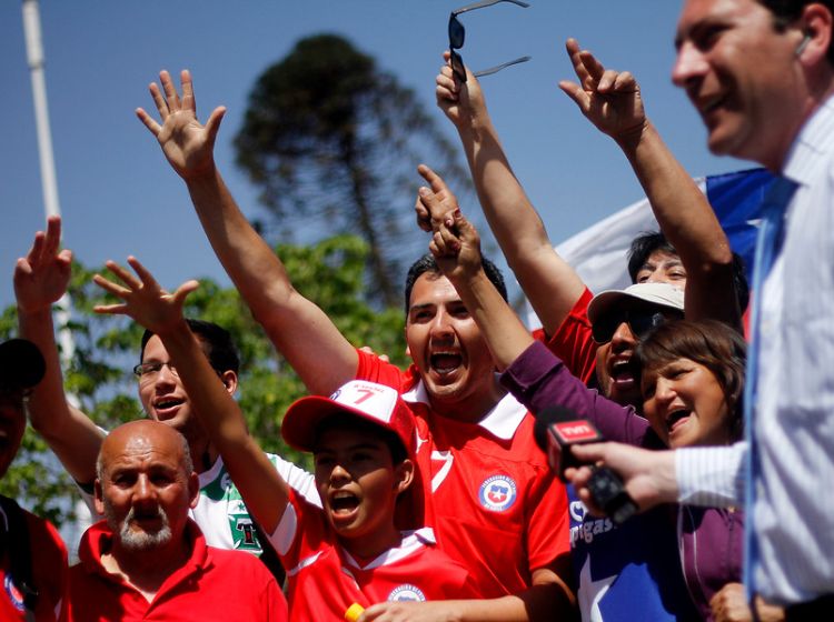 El 73% de los chilenos cree que la Roja pasará a la segunda ronda en el ...