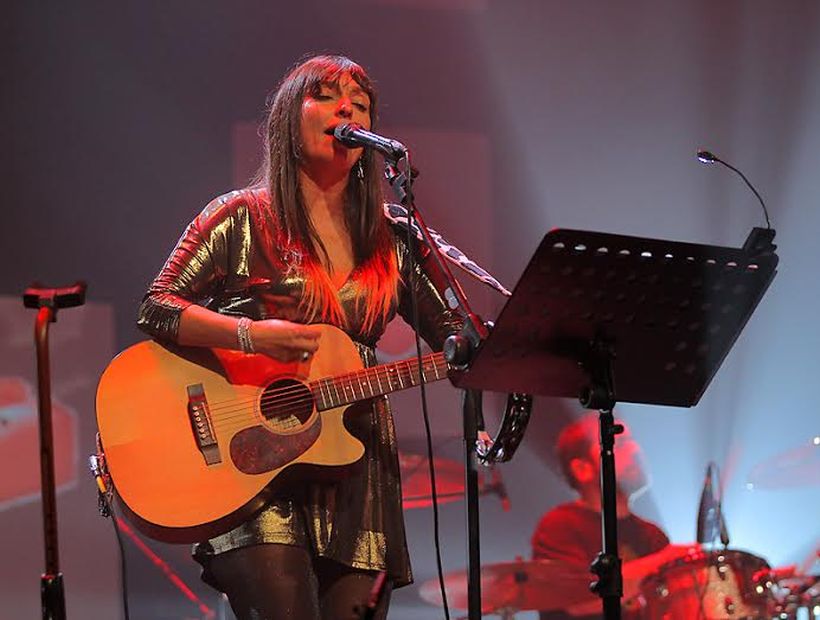 Esta noche llega lo mejor de la música de Javiera Parra y Los ...