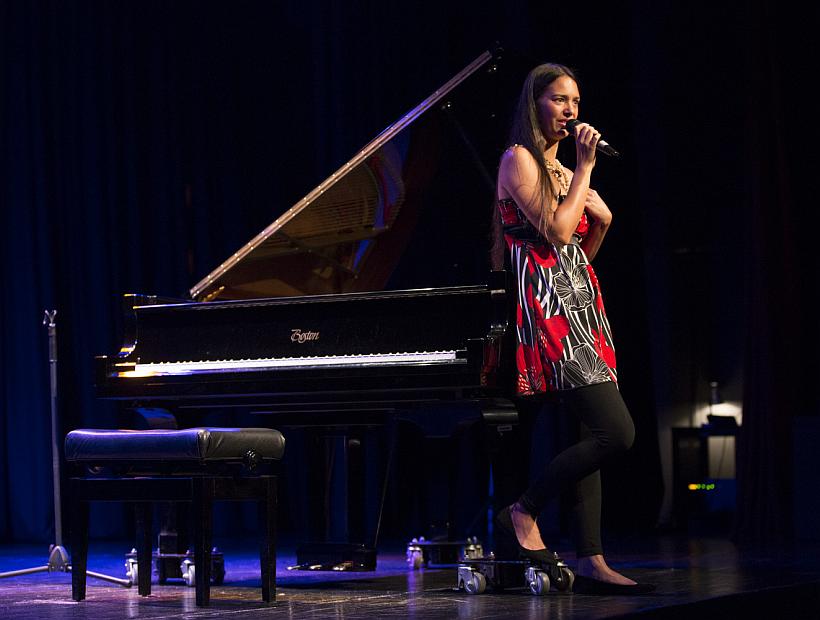 Con un concierto de Mahani Teave se inició el proyecto pedagógico El ...