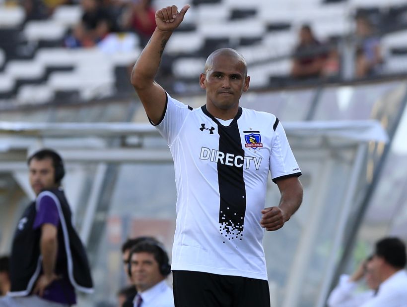 Suazo está en México: "Vine a recuperarme y volveré el 26 a Colo Colo"