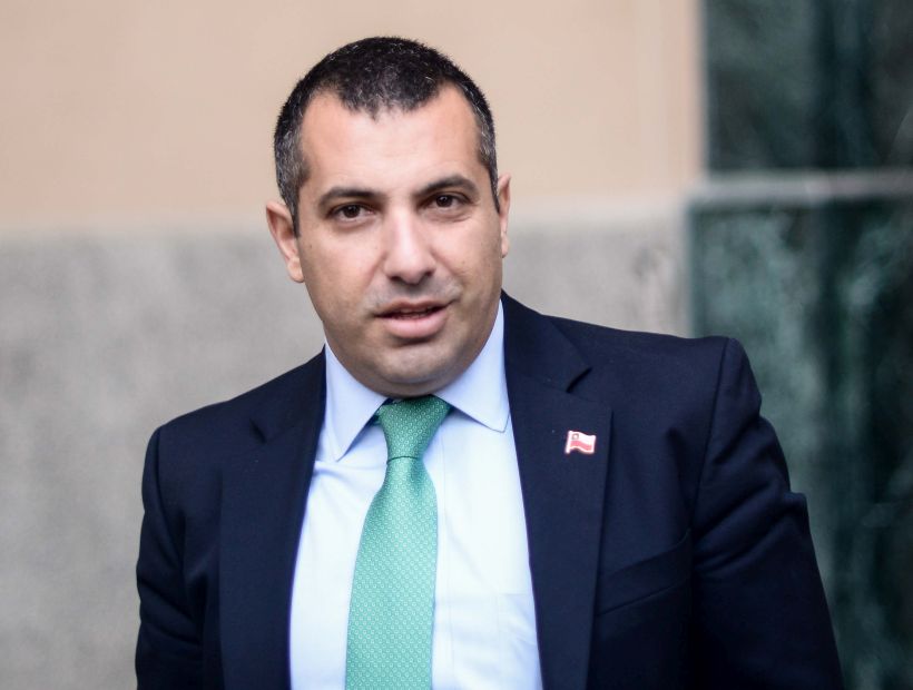 El diputado Hasbún dijo que no intervino en licitación a empresario ...