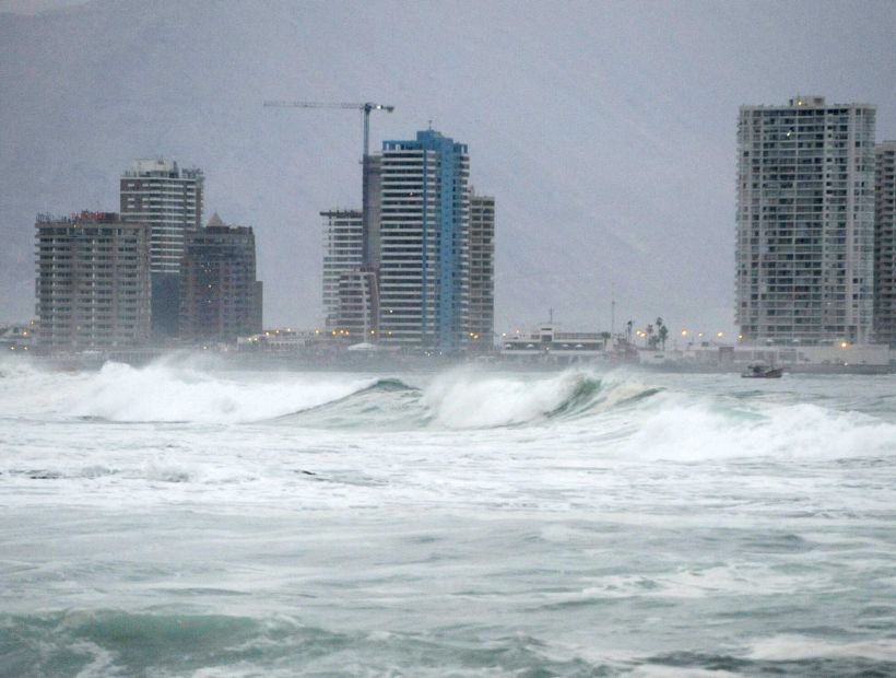 Los puertos de Iquique y Patache se encuentran paralizados por intensas ...