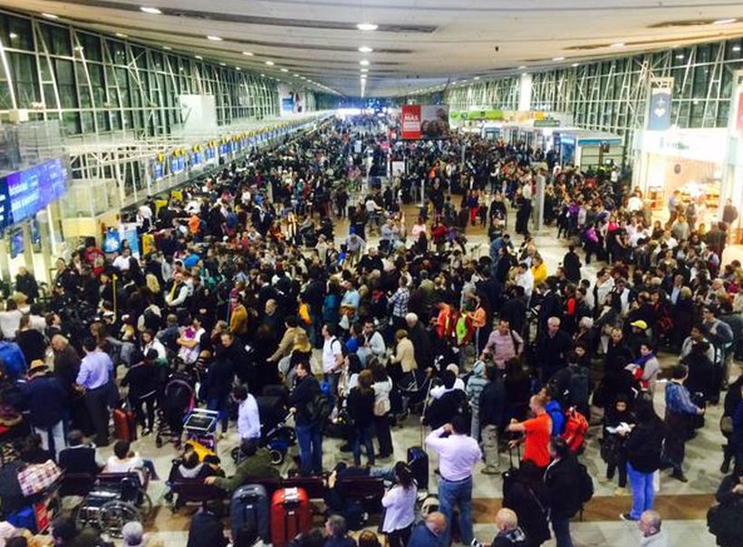 Aglomeraciones marcaron la vuelta a la normalidad del aeropuerto de ...