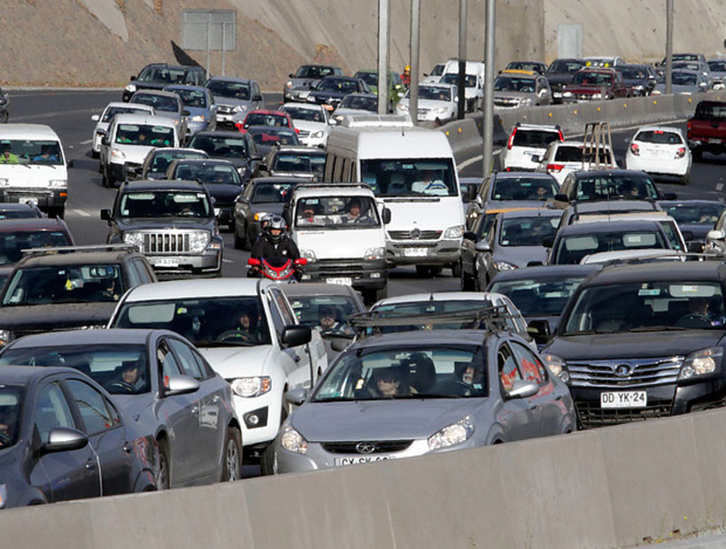 Parque automotriz alcanzó los 7,3 millones de vehículos en 2015