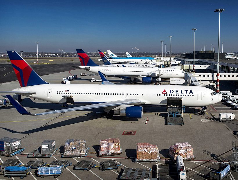 Aerolínea Delta reanuda sus operaciones tras resolver problema técnico