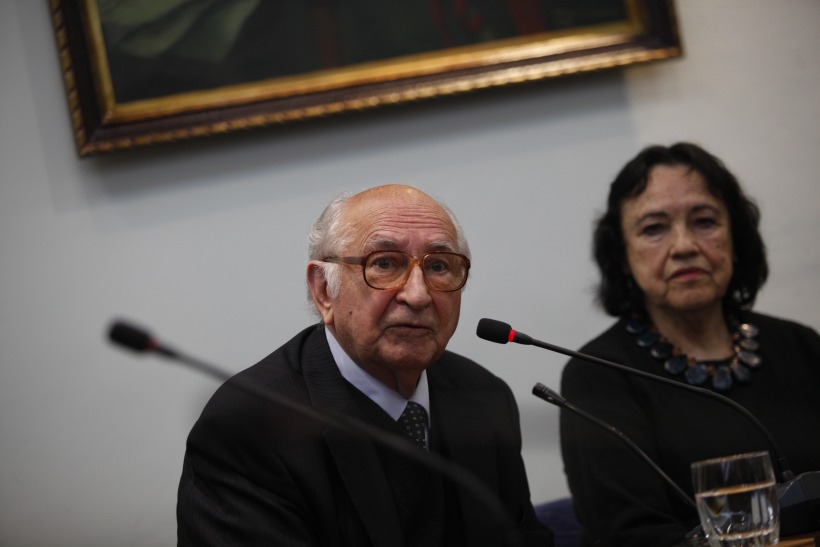 Pedro Lastra candidato al Premio Nacional de Literatura se presenta hoy ...