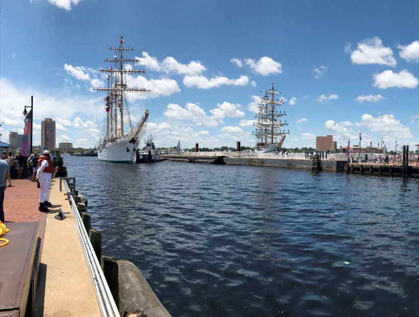 La Esmeralda participa de desfile de buques en importante base naval de ...