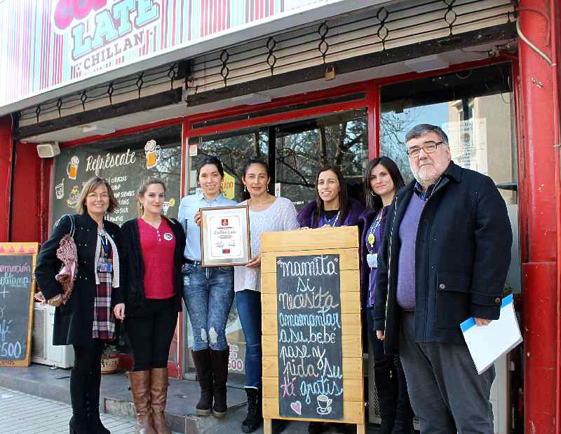 Reconocen a céntrico café de Chillán por apoyar la lactancia materna