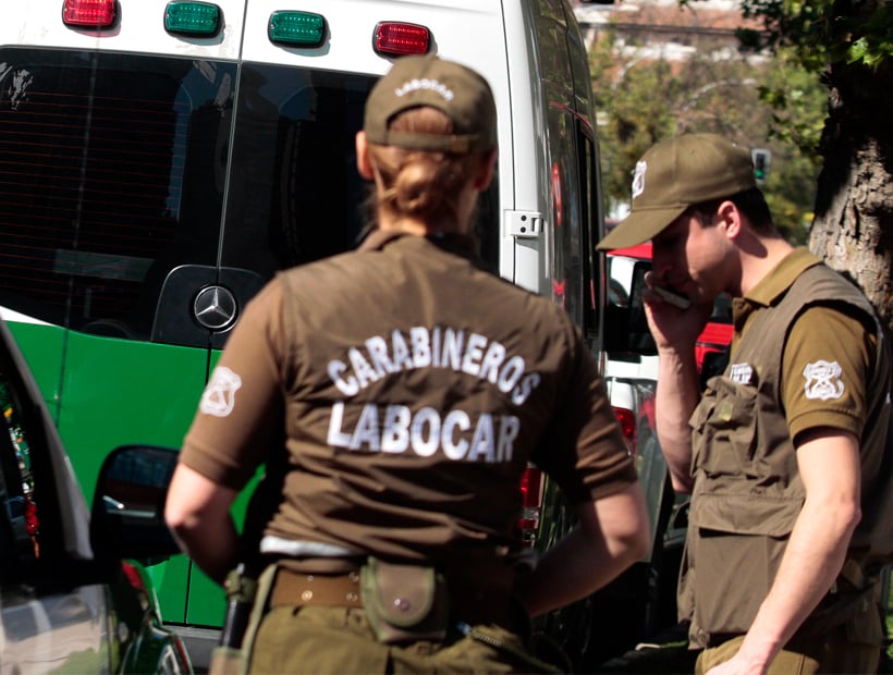 A plena luz del día tres delincuentes robaron $2 millones desde una ...
