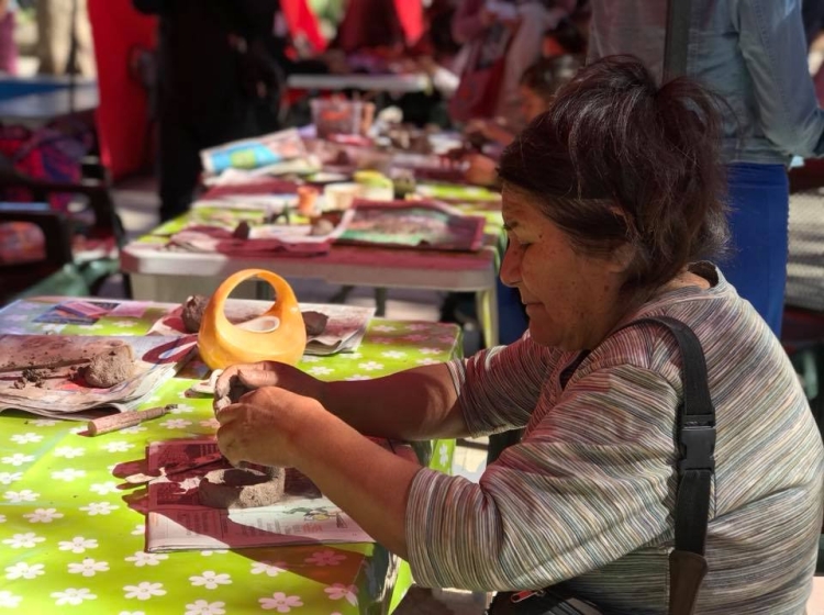 [FOTOS] Se impartieron talleres gratuitos en la Plaza 23 de Marzo de Calama