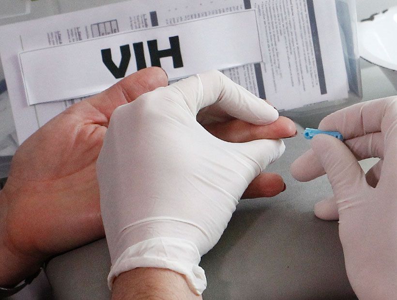 Aplicarán test de VIH a 4 mil alumnos de la Universidad de Concepción