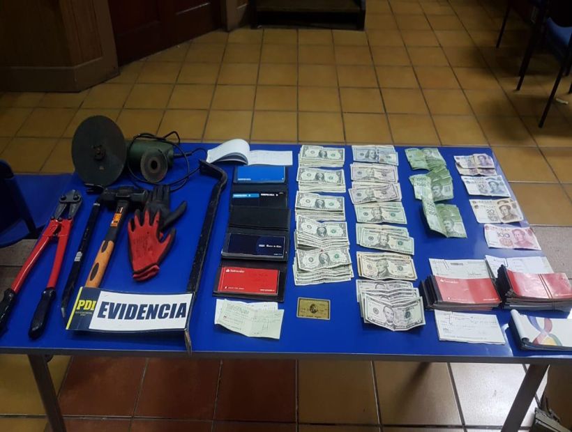 Mujer Fue Detenida Por Robo De Caja Fuerte En Sector Amurallado De