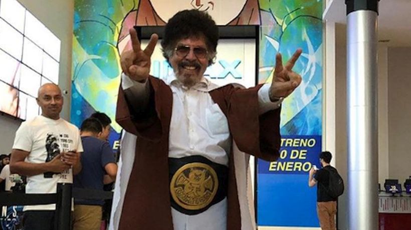 El “compadre Moncho” se transformó en cosplayer de Mr. Satan