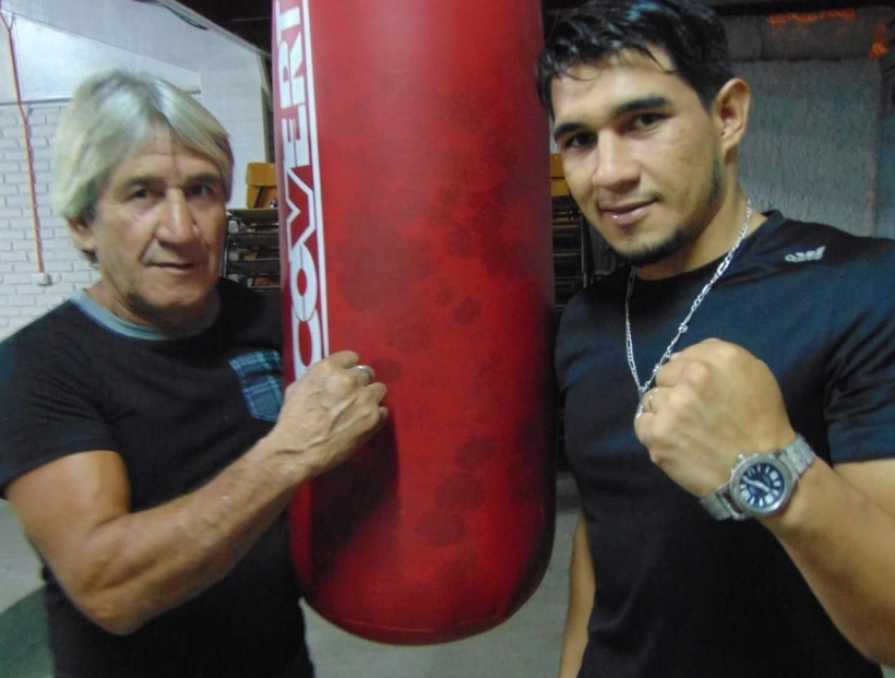 Pedro Látigo Jr. Torres vuelve a subirse al ring en pelea estelar