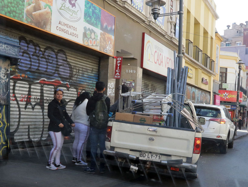 Comerciantes de calle Condell bajarán sus cortinas tras saqueos en ...