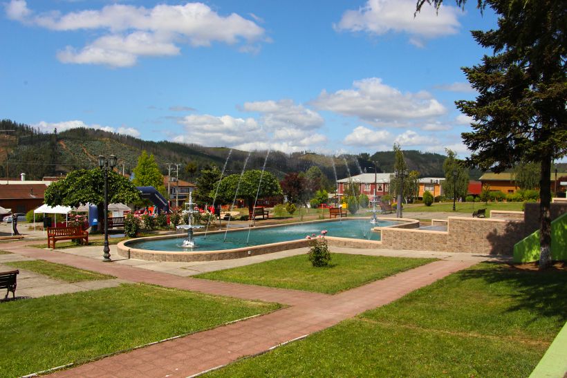 Remodelan Plaza de Armas de la localidad de Capitán Pastene