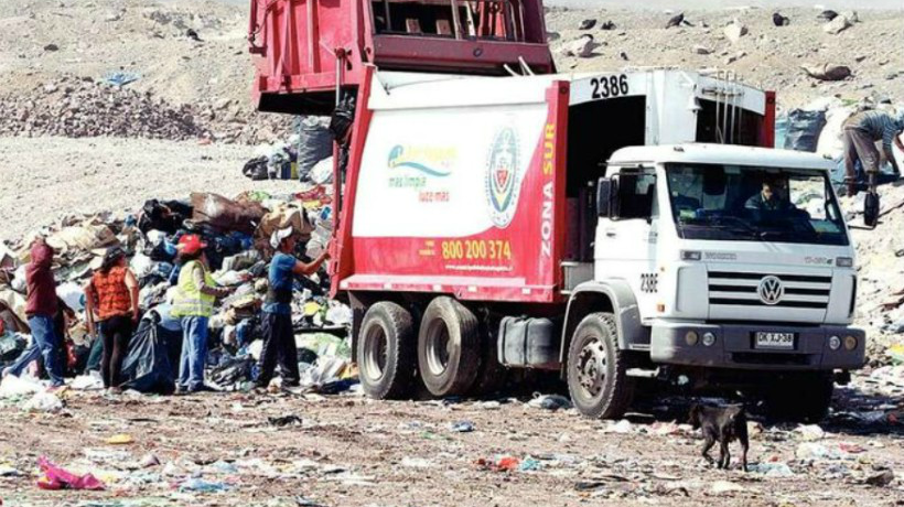 Más de 50 camiones al día llegan hasta el "vertedero" La Chimba con ...