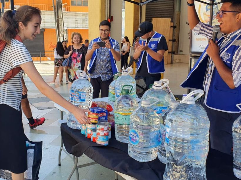 “Arica ayuda a Tacna”: en pleno centro municipio recolecta agua y ...