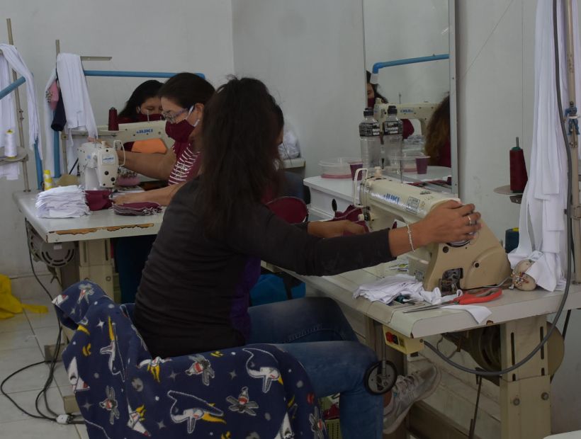 Internas de la cárcel de Iquique confeccionan 13 mil mascarillas para ...