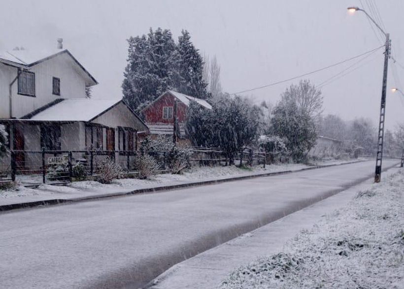 [VIDEO] Nieve sorprende a habitantes de Valdivia