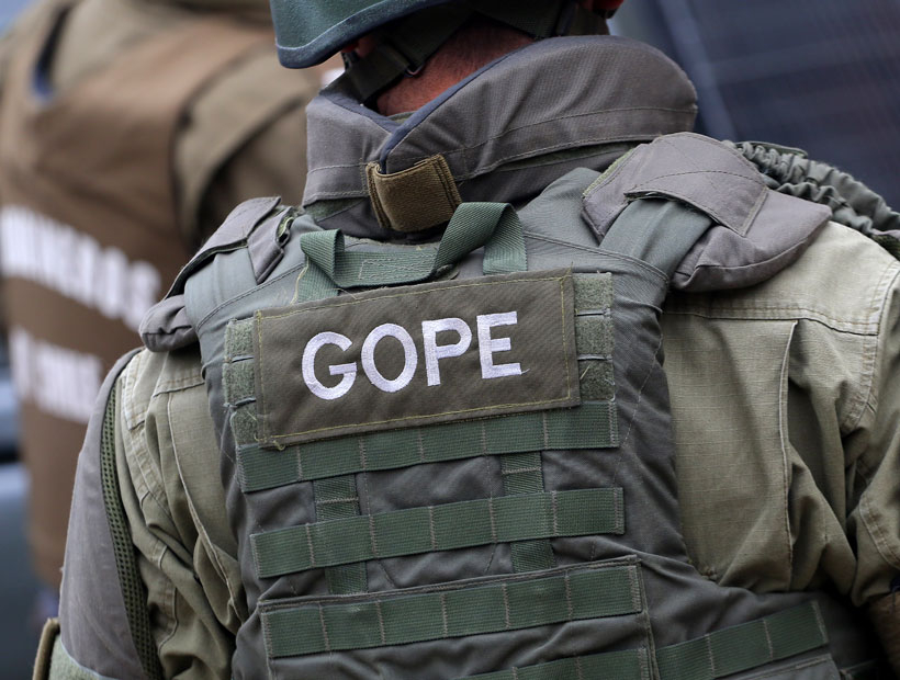 GOPE realizó operativo por objeto sospechoso debajo de un auto en el ...