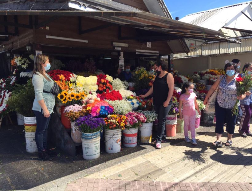 Floristas agradecen el incremento en las ventas durante el fin de semana