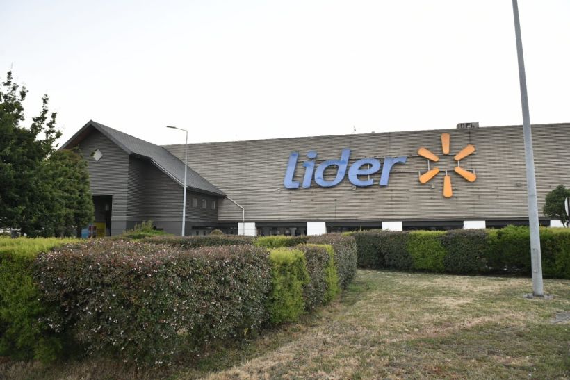 Valdivia: Hoy abrió supermercado Líder y funcionará en horario reducido ...