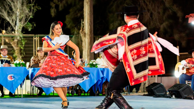 Pareja ariqueña abrió los fuegos en el Campeonato Nacional de Cueca 2022