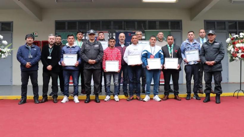 Internos de cárcel El Manzano de Concepción se capacitaron en carpintería