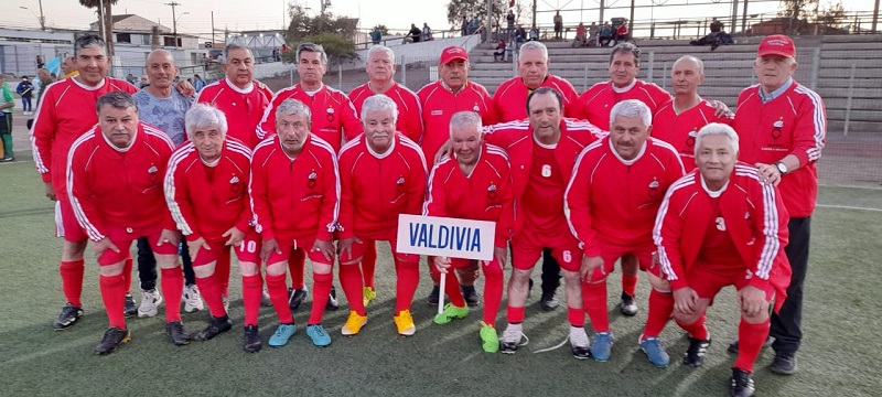 Canadela Valdivia fue cuarto en Nacional de Fútbol de Mayores de 65 años