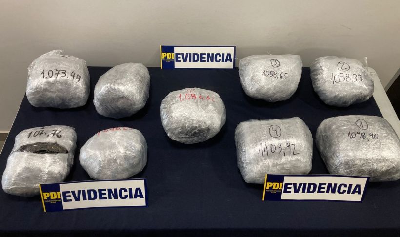 Capturan a 4 individuos y decomisan 10 kilos de droga avaluada en 48 millones de pesos en Valdivia