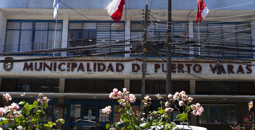 Alcalde de Puerto Varas presentó querellas ante agresiones recibidas ...