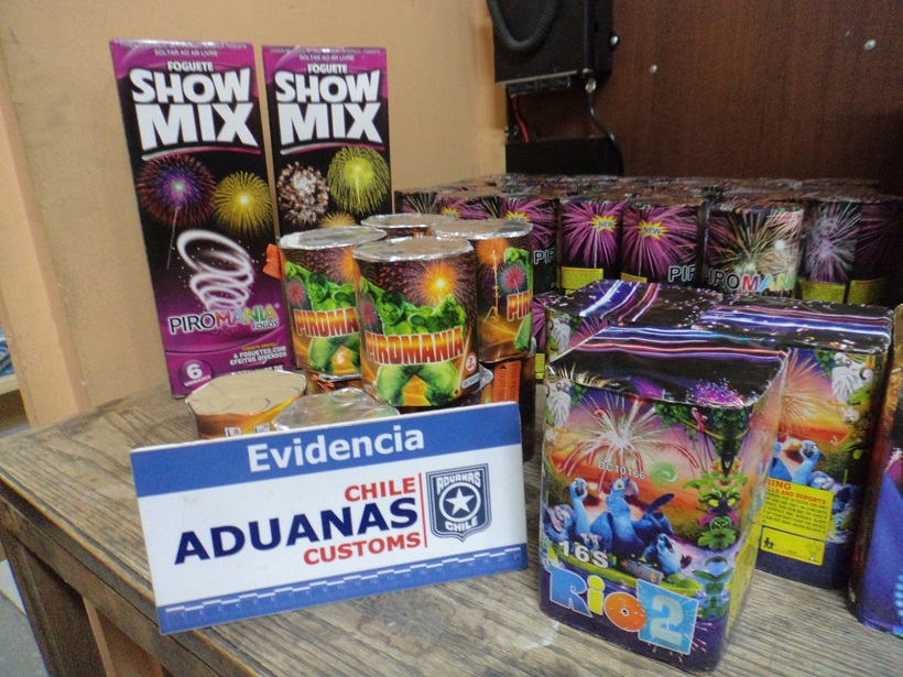 Aduanas detecta 157 cajas de fuegos artificiales en avanzada de Quillagua