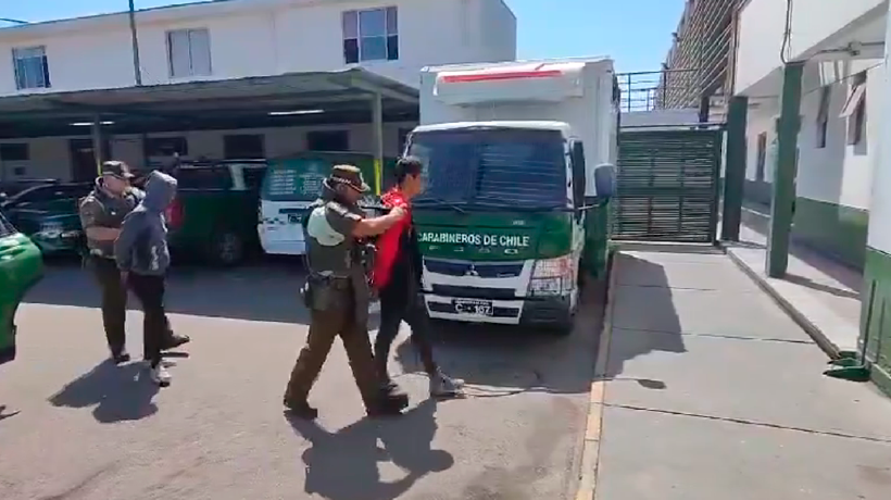 [VIDEO] Carabineros detuvo a dos sujetos por el delito de robo en domicilio de Alto Hospicio